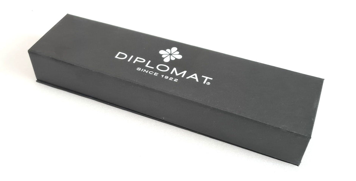 Diplomat Traveller Fountain Pen - Funky Green